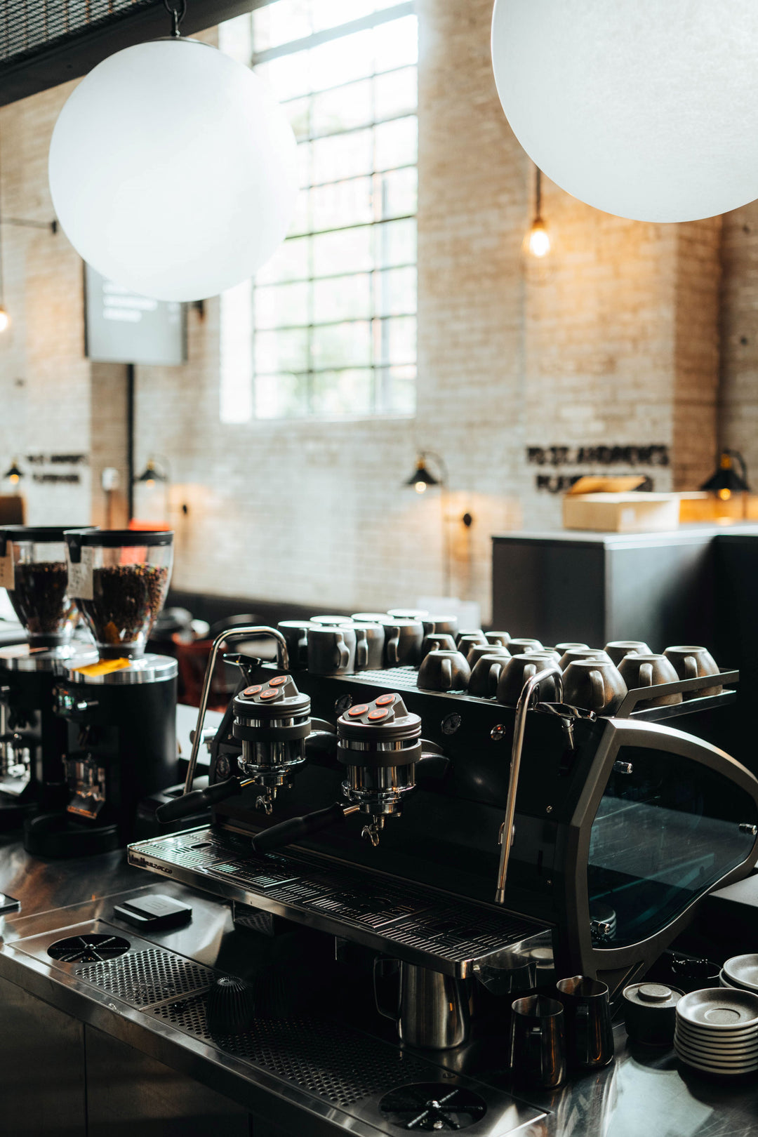 Boxcar Social Harbourfront - Cafe, Bar, & Restaurant