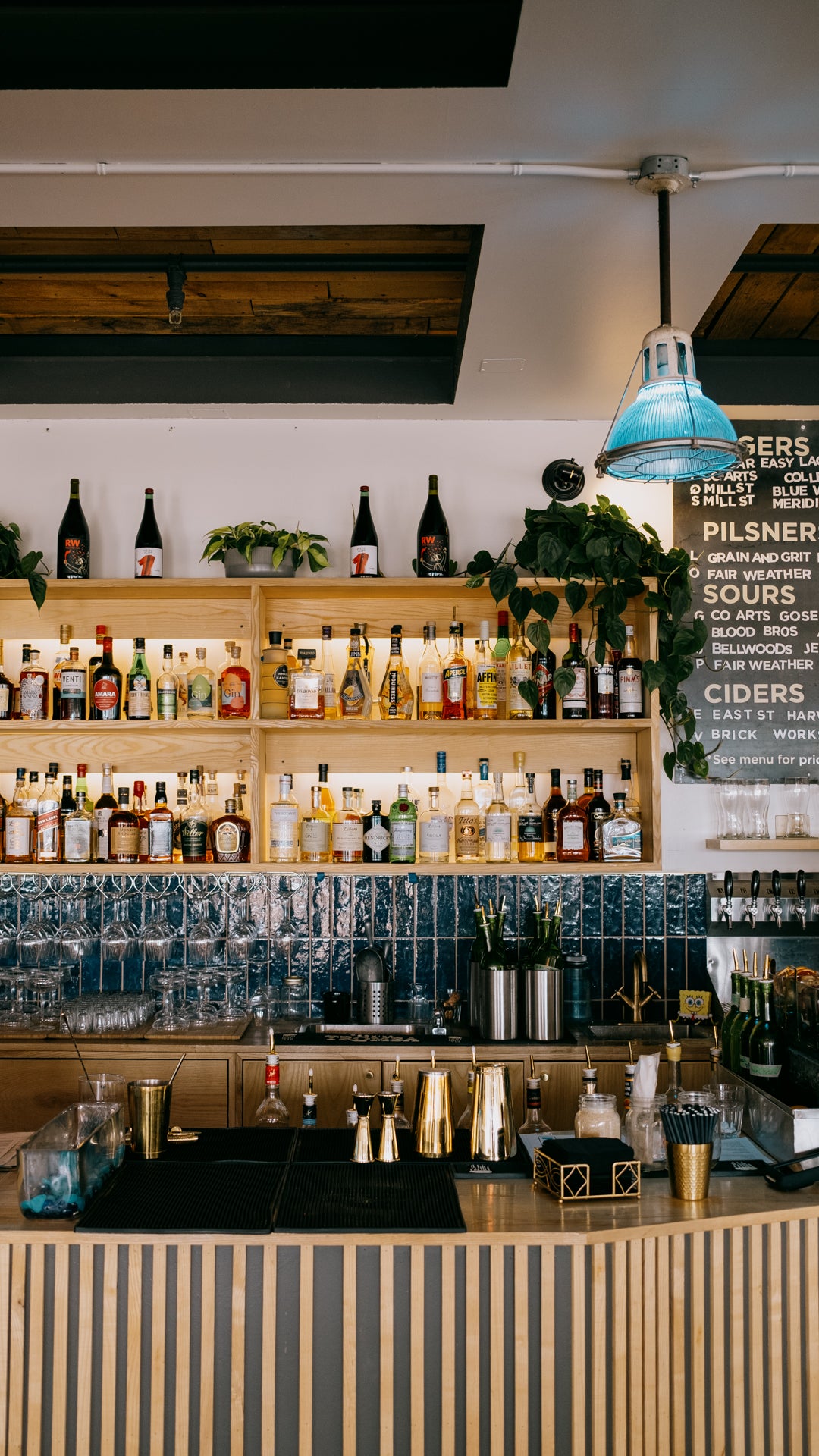 Boxcar Social Harbourfront - Cafe, Bar, & Restaurant